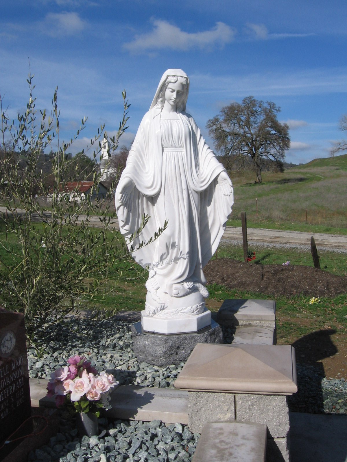 granite-pedestals - Sacramento, CA - Ruhkala Monument Co Inc