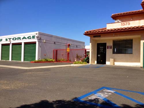Self Storage Facility - Oxnard, CA - AAA Flying Trolley Self Storage