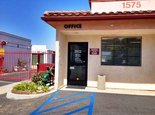 Self Storage Facility - Oxnard, CA - AAA Flying Trolley Self Storage