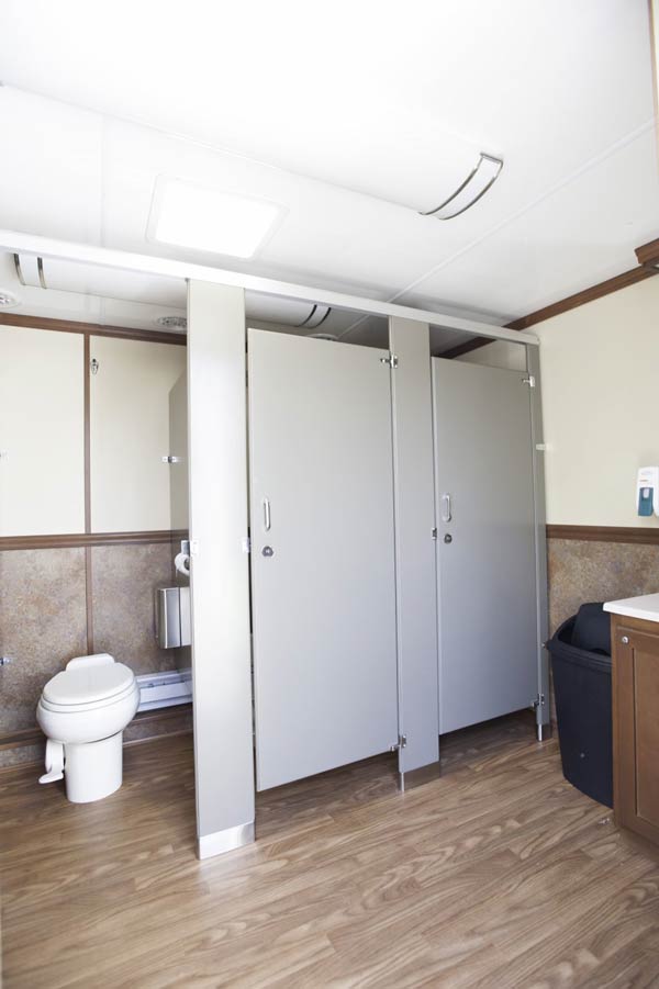 Restroom Trailers For Rent | Plymouth, MI | Parkway Services