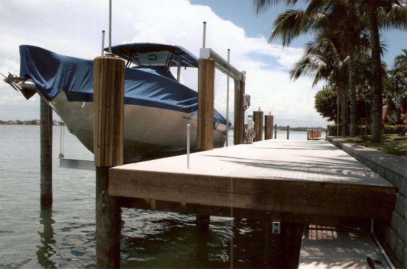 Boat Lifts and Elevators | Miami, FL | Southern Marine Construction