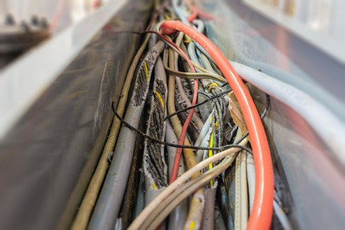 3 Signs of Damaged Electrical Cords