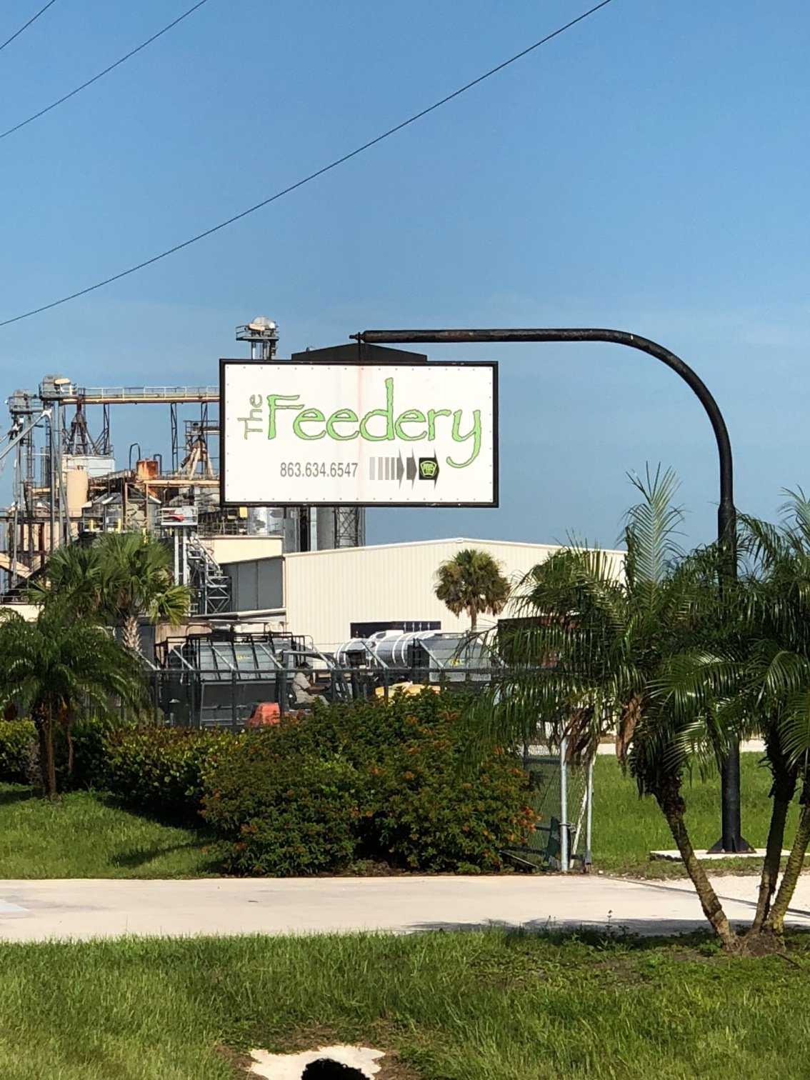 Custom Feed Mill and Delivery | Okeechobee, FL | Syfrett Feed Company, Inc