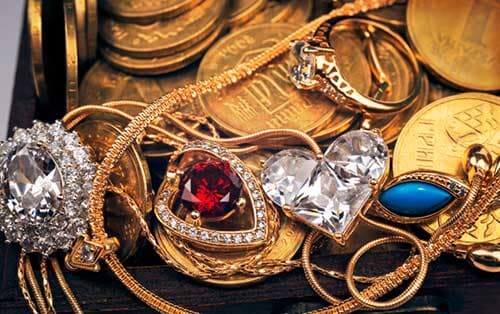 Gold Dealers Near Claremont, CA | Pomona Pawn Shop